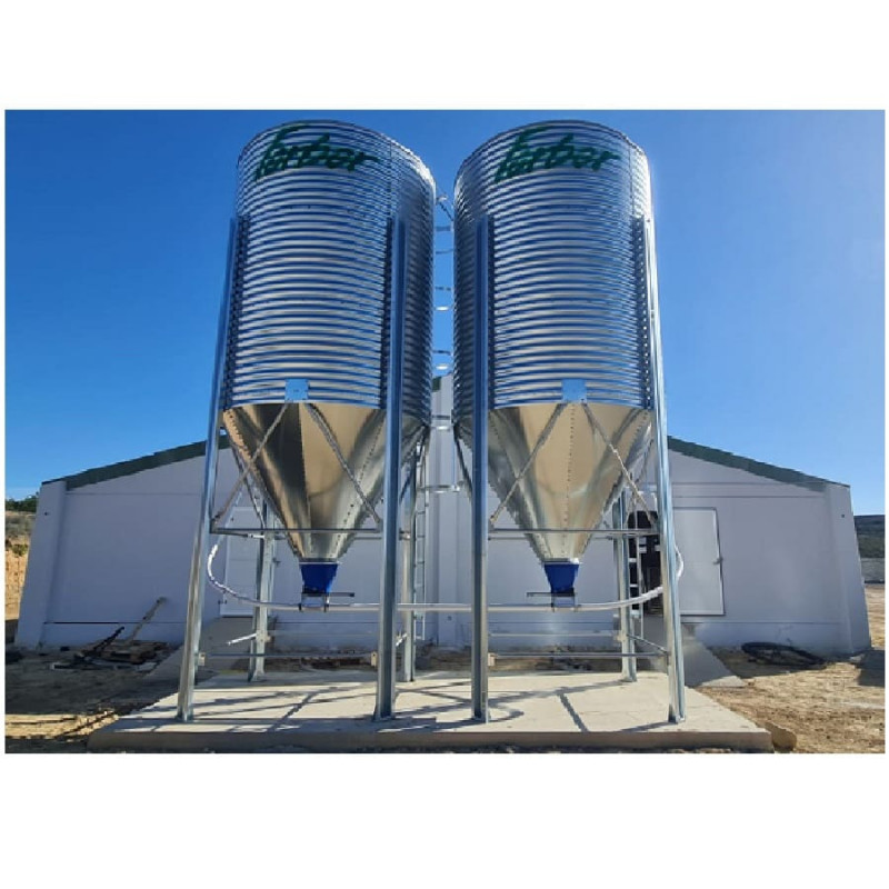 Silos de almacenamiento de pienso para granjas | MACOGA